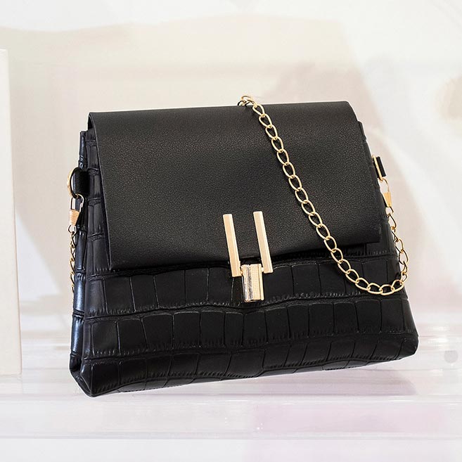 Black Chains Design Pushlock Shoulder Bag | Rotita.com - USD $7.98